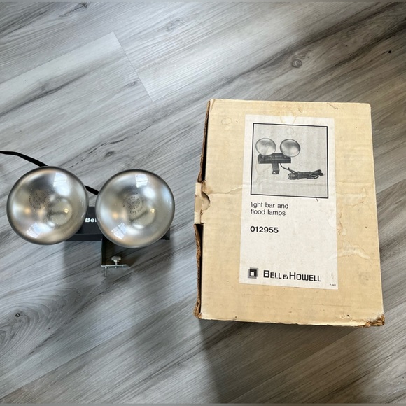 Cameras, Photo & Video | Vintage Bell And Howell Light Bar And Flood ...
